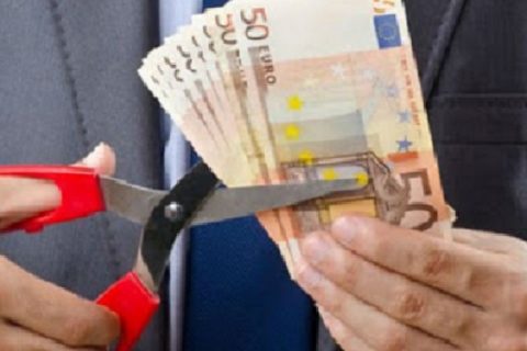 ΜΕ ΚΟΡΟΝΟΙΟ Ο ΔΗΜΑΡΧΟΣ ΚΟΡΔΕΛΙΟΥ ΕΥΟΣΜΟΥ ΚΛΕΑΝΘΗΣ ΜΑΝΔΑΛΙΑΝΟΣ