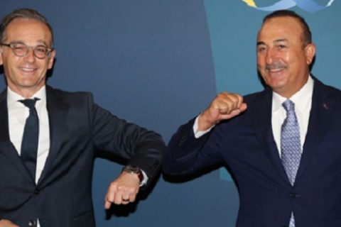 ΑΠΙΣΤΕΥΤΟ και όμως ΑΛΗΘΙΝΟ! Γυναίκα παντρεύτηκε… δέντρο και άλλαξε έως ...