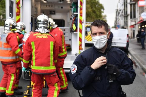 ΑΠΙΣΤΕΥΤΟ και όμως ΑΛΗΘΙΝΟ! Γυναίκα παντρεύτηκε… δέντρο και άλλαξε έως ...
