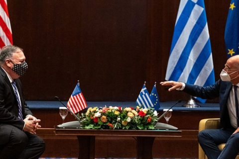 ΝΑ ΑΓΙΑΣΕΙ ΤΟ ΣΤΟΜΑ ΣΟΥ ΠΑΛΙΚΑΡΙ ΜΟΥ! Νεαρός τα «έχωσε» στον Ευαγγελάτο ...