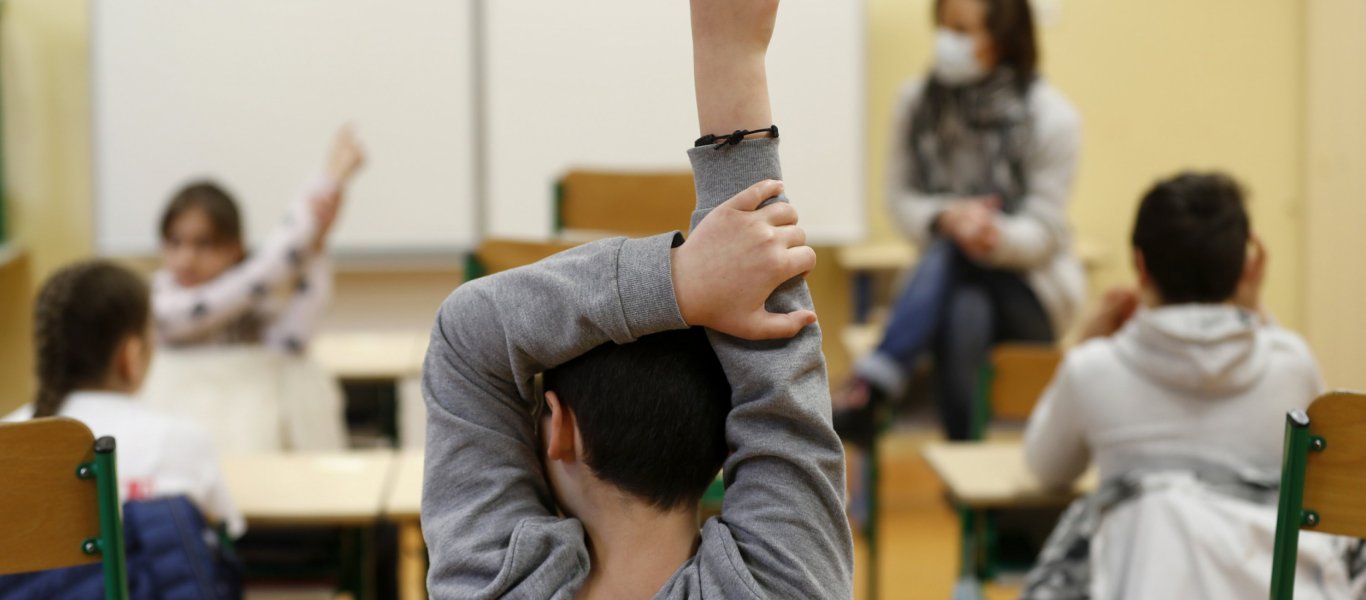 Άνοιγμα σχολείων: Πώς θα γίνει ο αγιασμός