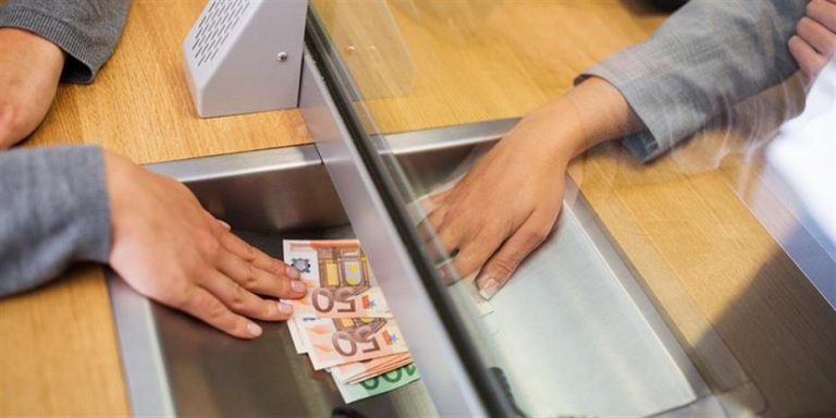 Έρχονται χρεώσεις για τήρηση καταθέσεων