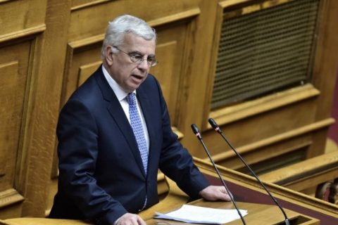 «Είμαι έγκλειστος σε ένα σπίτι και