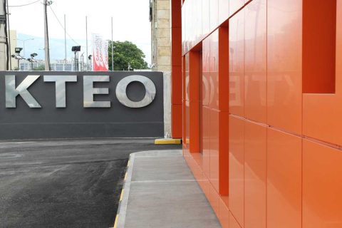 ΑΝΑΣΥΡΟΥΝ ΚΑΡΒΟΥΝΙΑΣΜΕΝΟΥΣ ΑΠΟ ΤΟ “ΠΛΩΤΟ ΦΕΡΕΤΡΟ” ΤΟΥ “ΝΤΟΝ ΓΚΡΙΜΑΛΝΤΙ ...