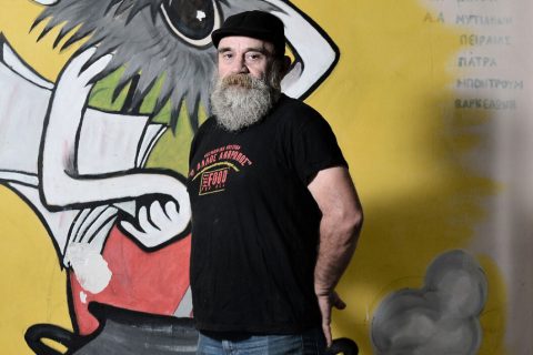 Χρύσα Κατσαρίνη: «Μου έδινε 5 ευρώ τη μέρα