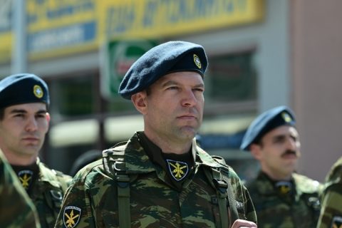 ΠΑΡΟΛΙΓΟΝ ΤΡΑΓΩΔΙΑ ΜΕ F-16 ΣΤΑ ΧΑΝΙΑ!!! Το