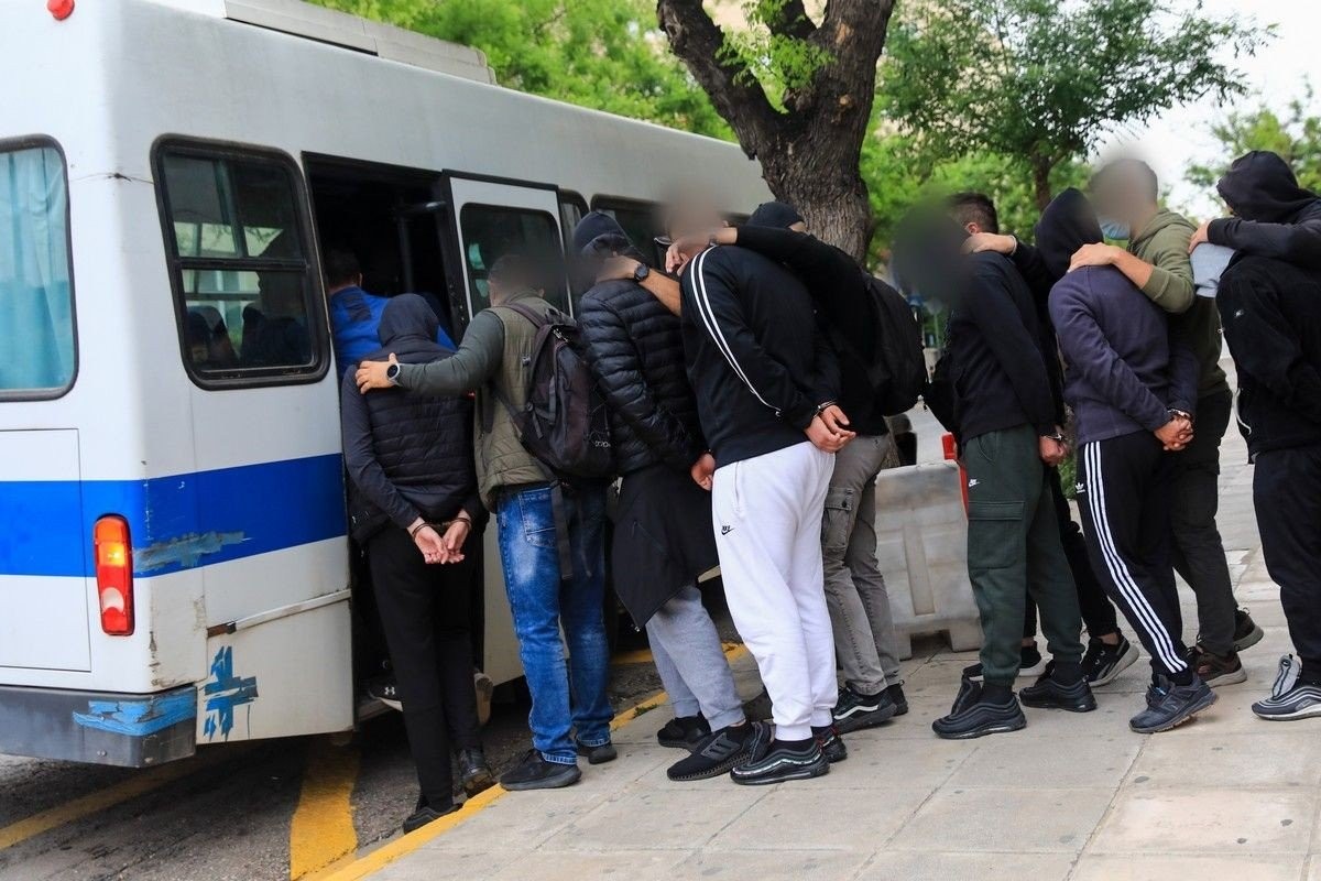 ΑΥΤΟΣ ΕΙΝΑΙ Ο ΧΟΥΛΙΓΚΑΝ ΠΟΥ ΠΗΓΕ ΝΑ ΚΟΨΕΙ