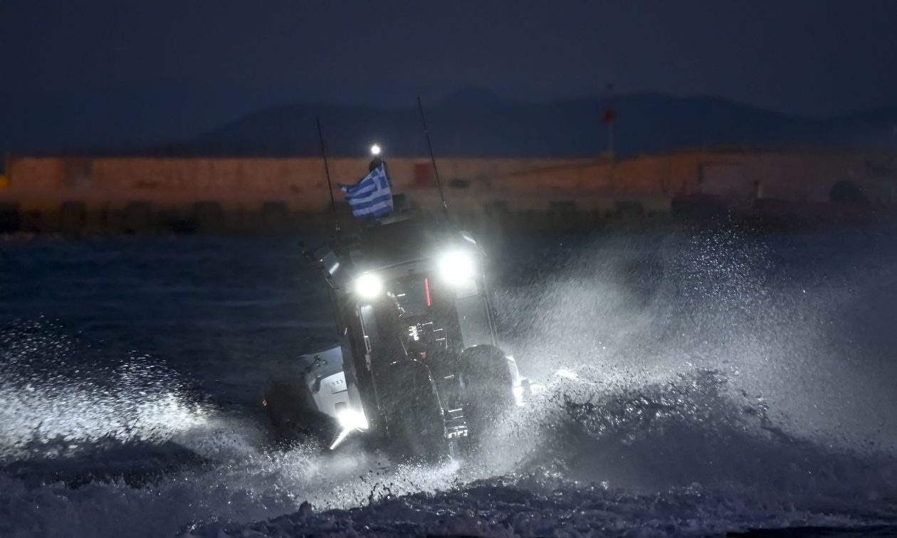 ΣΥΝΑΓΕΡΜΟΣ ΤΩΡΑ ΜΕΣΑ ΣΤΗ ΝΥΧΤΑ ΣΕ ΠΛΟΙΟ